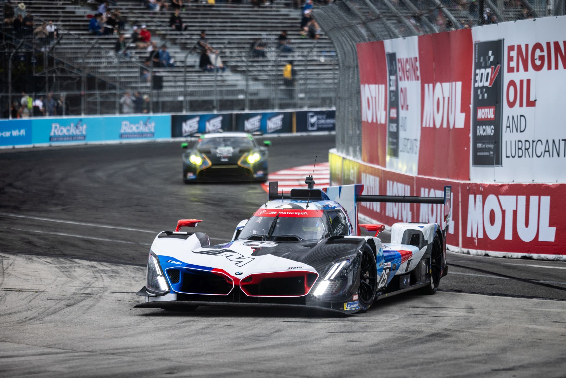 IMSA Long Beach: Starke Pace des BMW M Hybrid V8 wird nicht belohnt ...