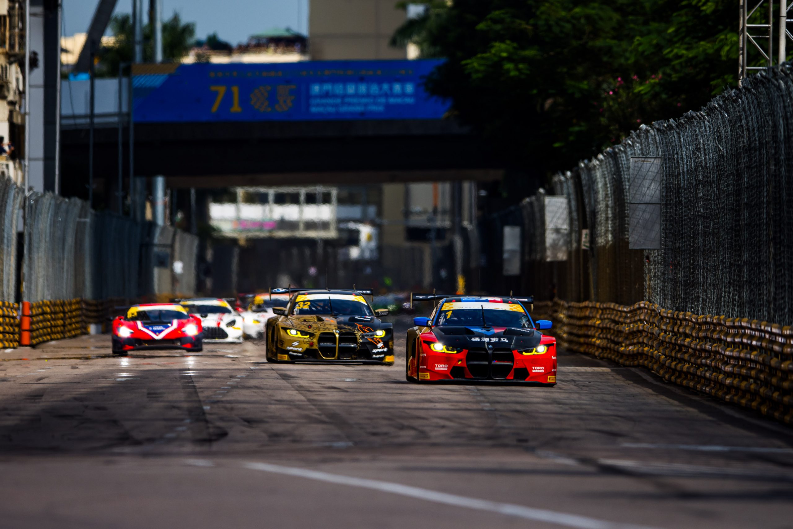 FIA GT World Cup Macau: Sieg im Quali. Rennen und zwei Podiumsplätze im ...